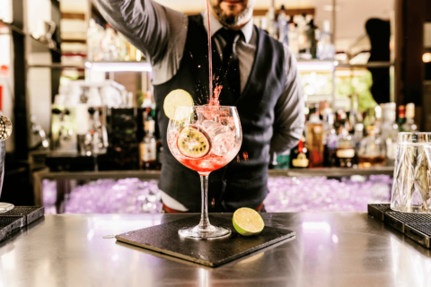 Qué es un Bartender y como triunfar en la profesión | Camarero10